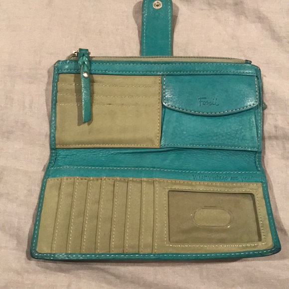 Fossil | Bags | Fossil Wallet | Poshmark